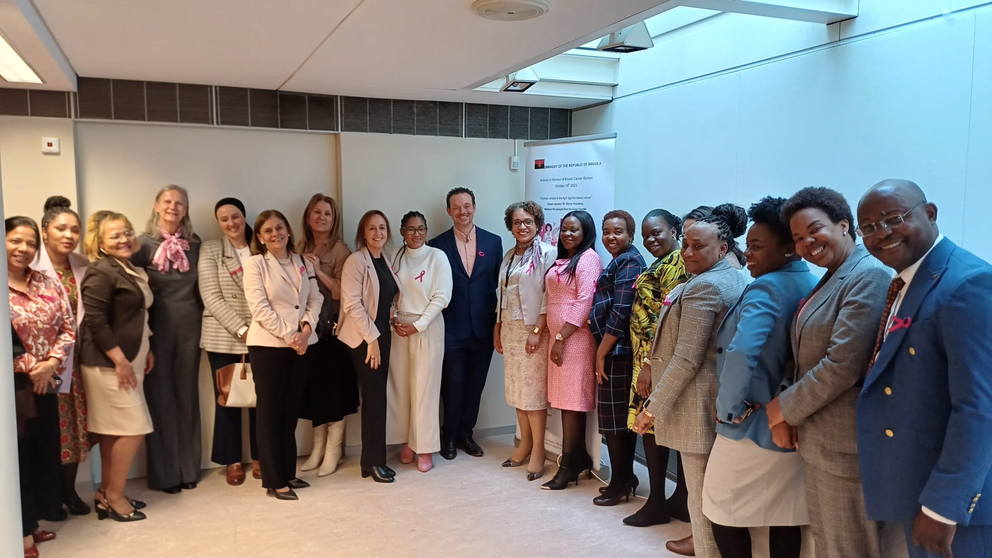 Cronologia - Embaixada de Angola no Reino dos Países Baixos